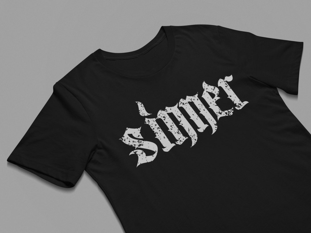 Sinner T-shirt: Gothic Font, Witchy Halloween Tee - Etsy