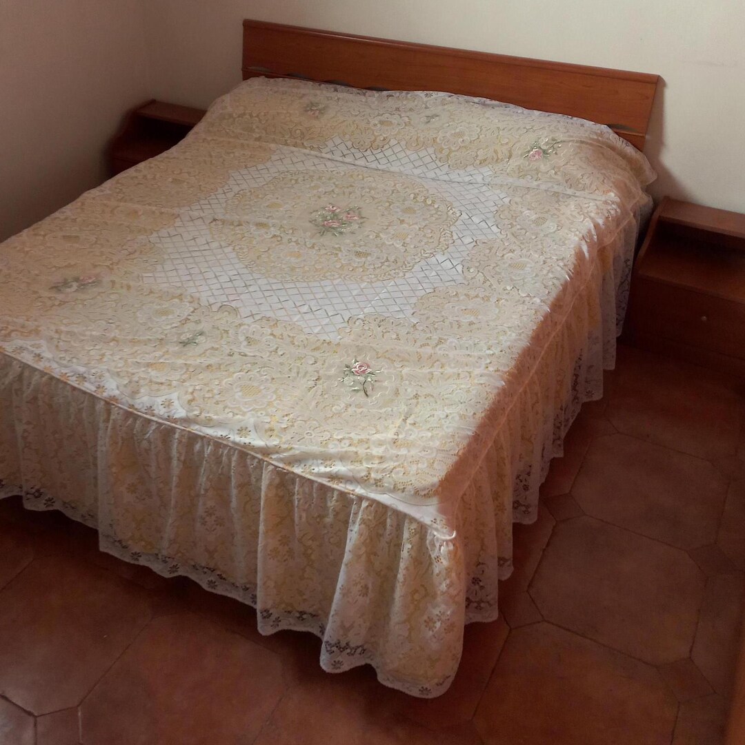 White Lace Embroidered First Bed for the Bride Bedspread With Flounces ...
