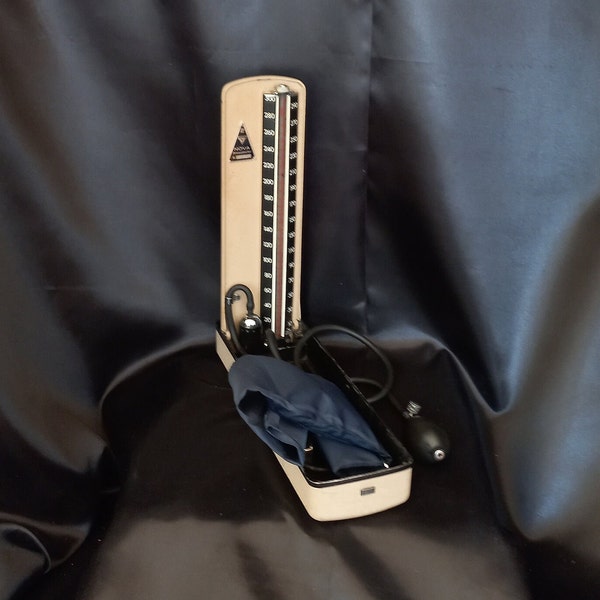 Vintage Blood Pressure Monitor - Etsy