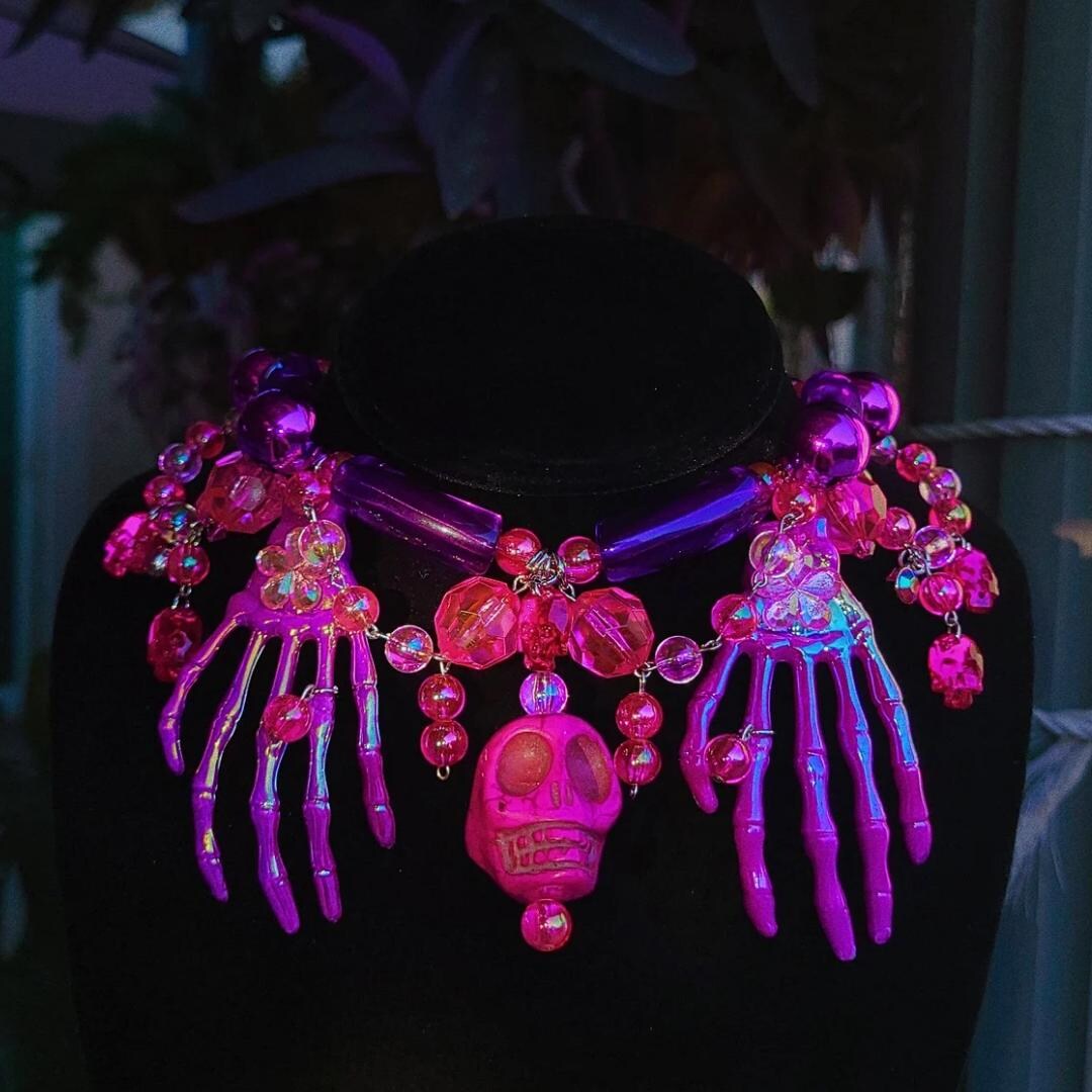 Skull & Skeleton Hands Beaded Necklace, Halloween Pink Jewelry - Etsy