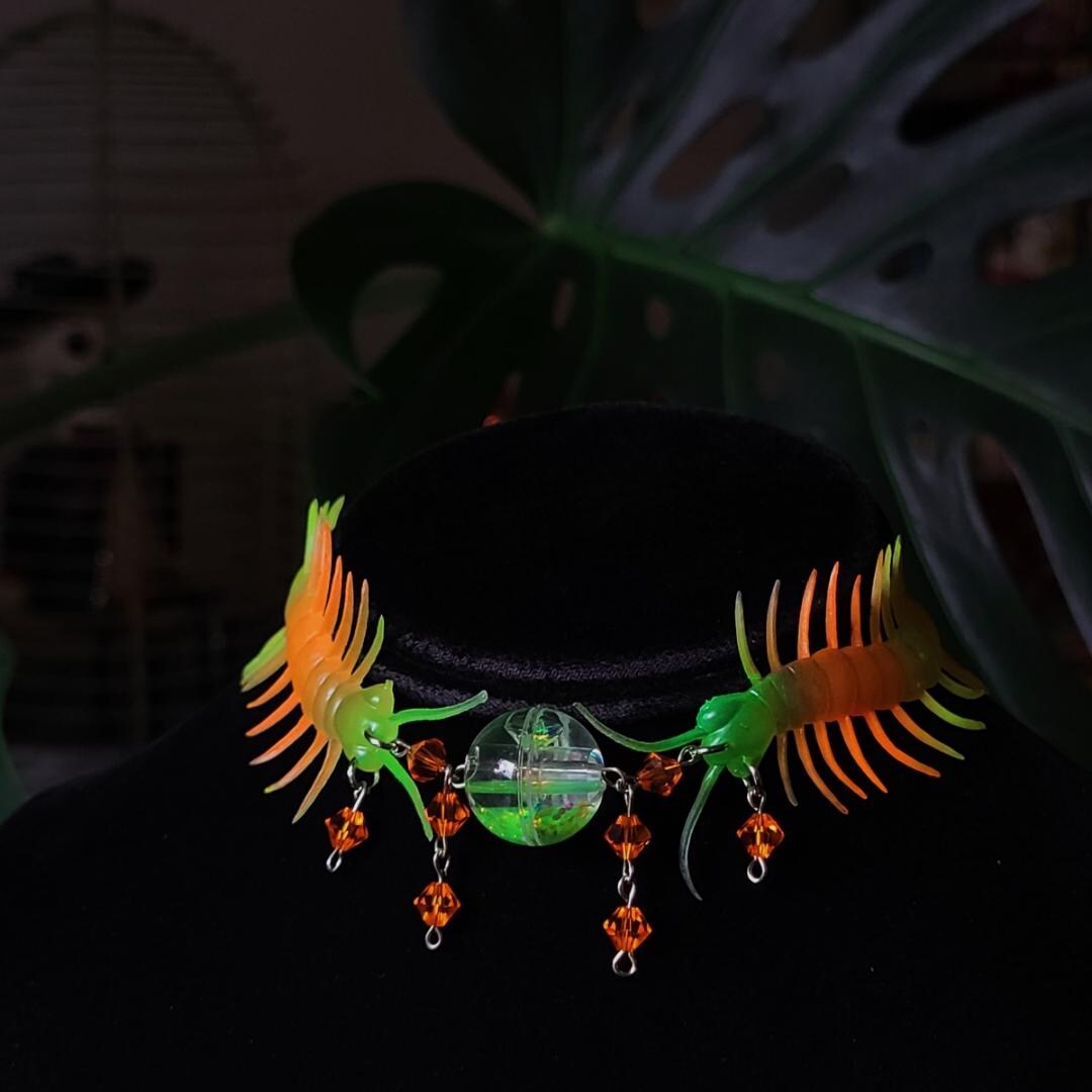 Centipede Choker Necklace With a Liquid Bead, Halloween Jewelry - Etsy