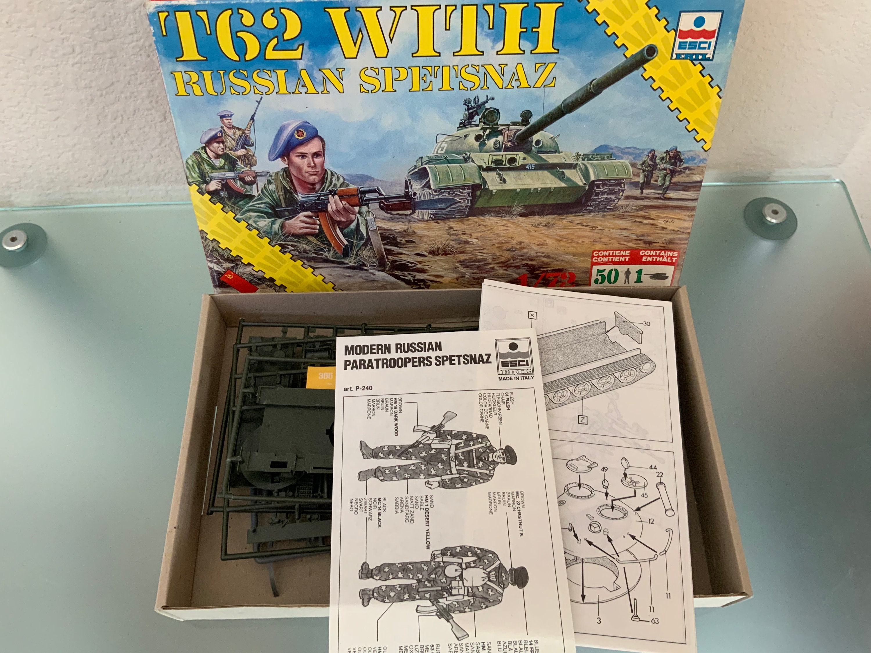 Russian Military War Tank and 50 Crew Figures Esci T62 Russian Spetsnaz ...