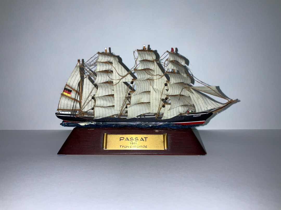 Ship Model World Traveler Handmade Display Nautical Decor Passat ...