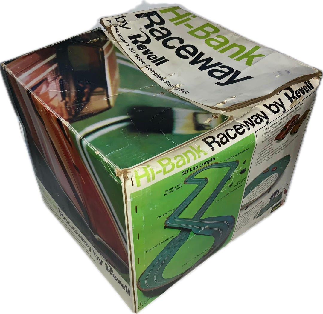 Revell Hi Bank Raceway Slot Car Set Deluxe XL Quality 1/32 Scale Cougar ...