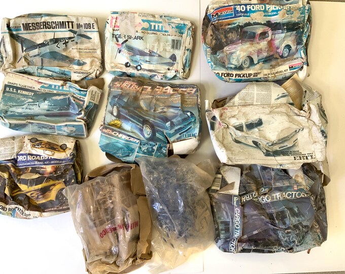 Lot of 9 Vintage Model Kits Cars Planes Automobiles Airplanes - Damaged ...