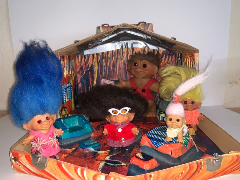 C64 Trolls Vintage Dam Troll Family in Wooden House: Scandinavian Dolls ...