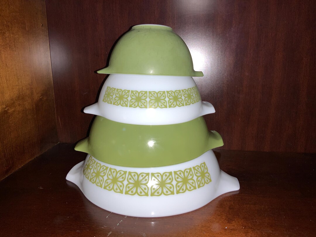 Set of 4 Vintage Pyrex Nesting Bowls Cinderella Avocado Green Verde ...
