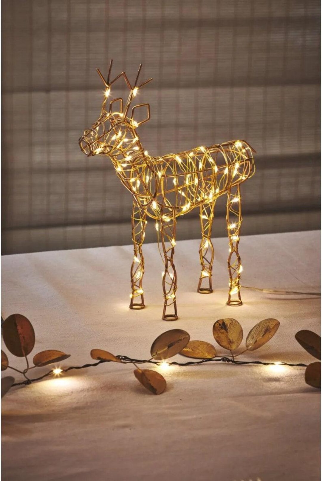 CHRISTMAS Table Top LED Light up Battery Operated Wire Gold Reindeer ...