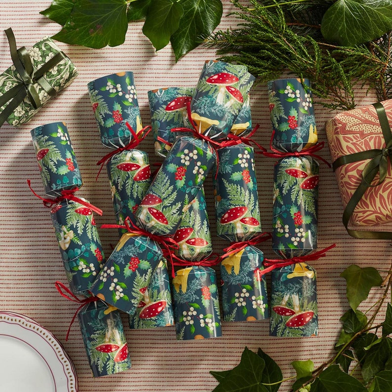 Midnight Forest Woodland Luxury Eco Friendly Christmas Crackers (6 Pack ...