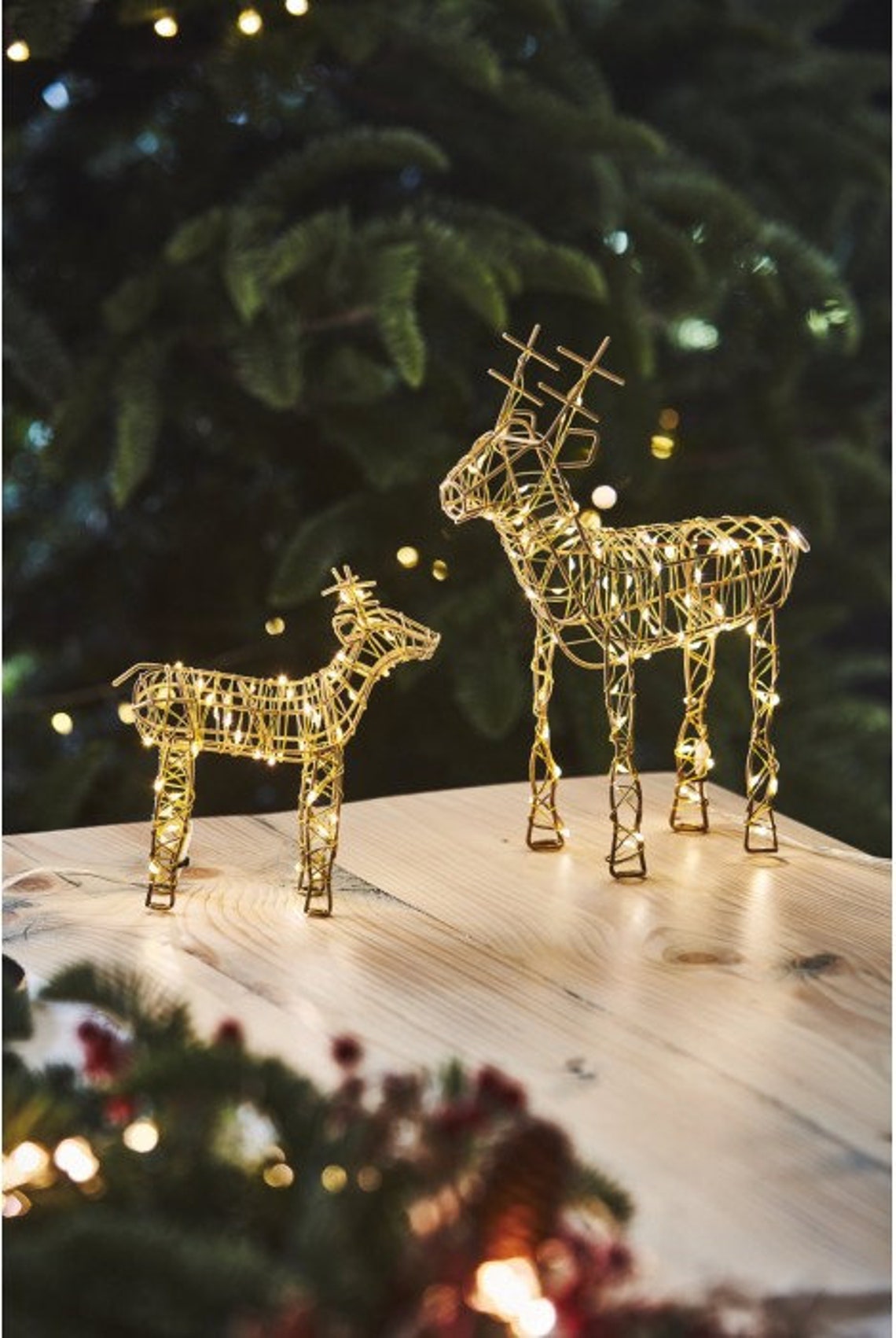 CHRISTMAS Table Top LED Light up Battery Operated Wire Gold Reindeer ...