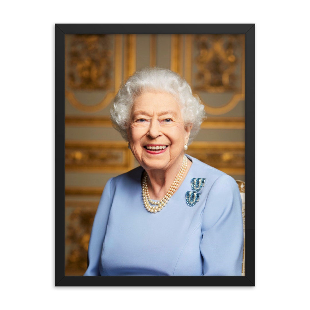 Platinum Jubilee of Elizabeth II Official Portrait (posthumous Release ...