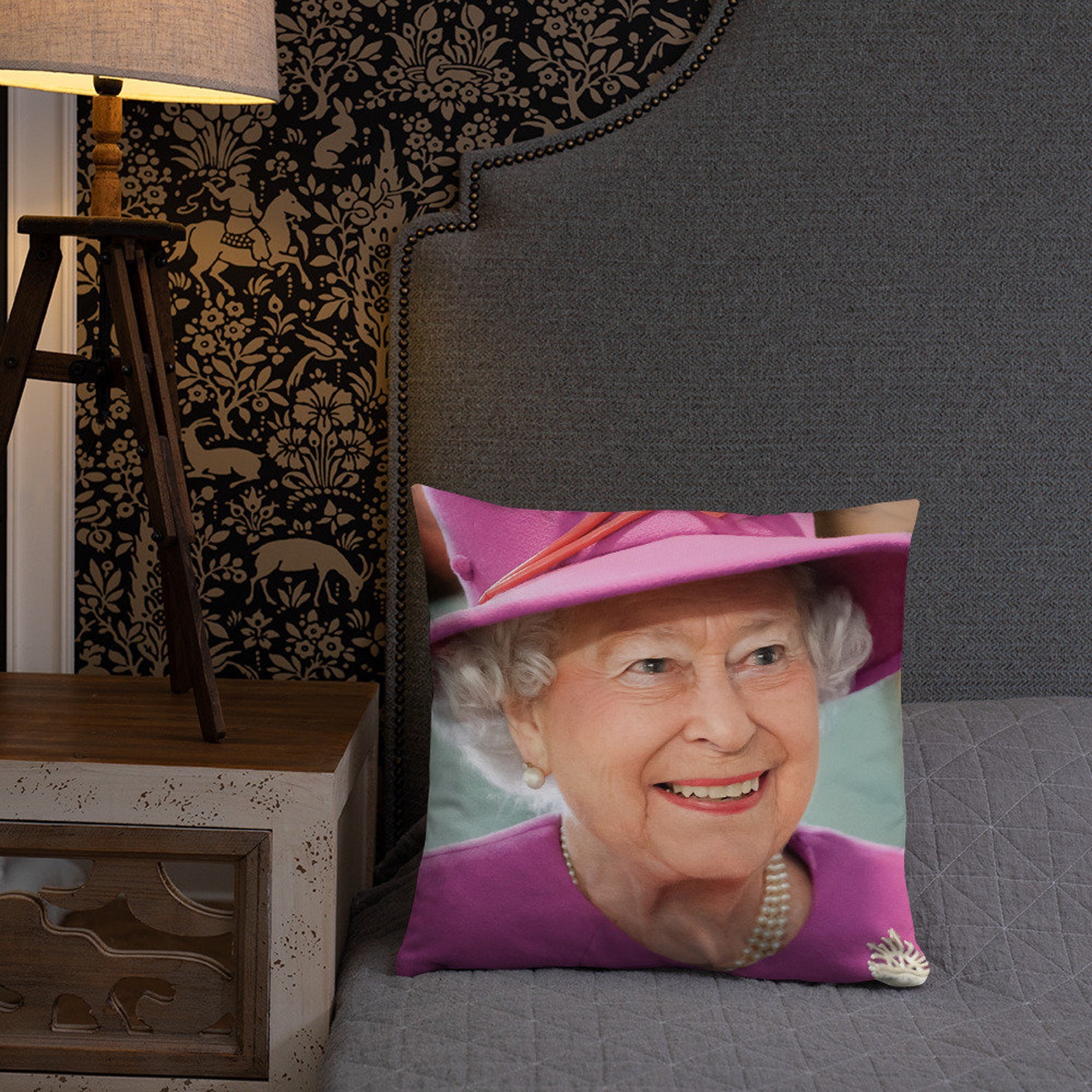 The Queen queen Elizabeth II Throw Pillow - Etsy UK