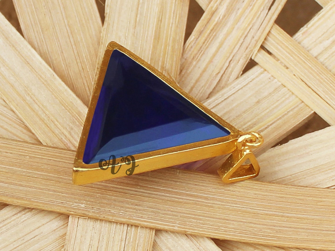 Blue Quartz Pyramid Trillion Solitaire Pendant. Blue Gemstone Pendant ...