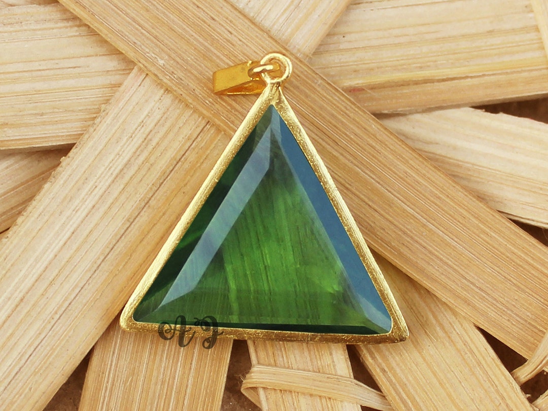 Peridot Hydro Quartz Triangle Pendant. Green Pyramid Trillion Solitaire ...