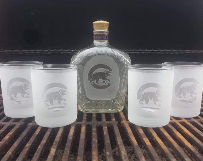 Wrigley Field Scoreboard Chicago Cubs W/ Retired Number Sign ...