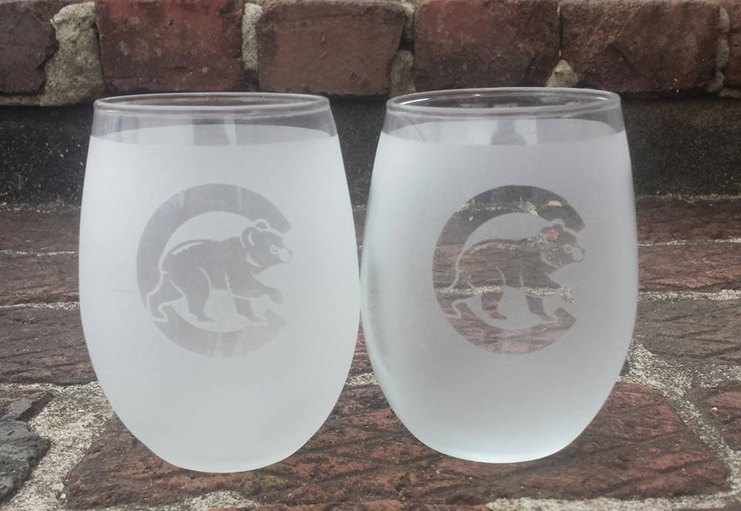 Chicago Cubs Gift | Personalized Chicago Cubs Wine Glass| Unique ...