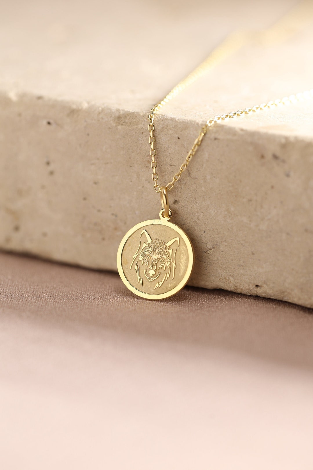 Collar de lobo de oro macizo de 14k, colgante de lobo personalizado ...