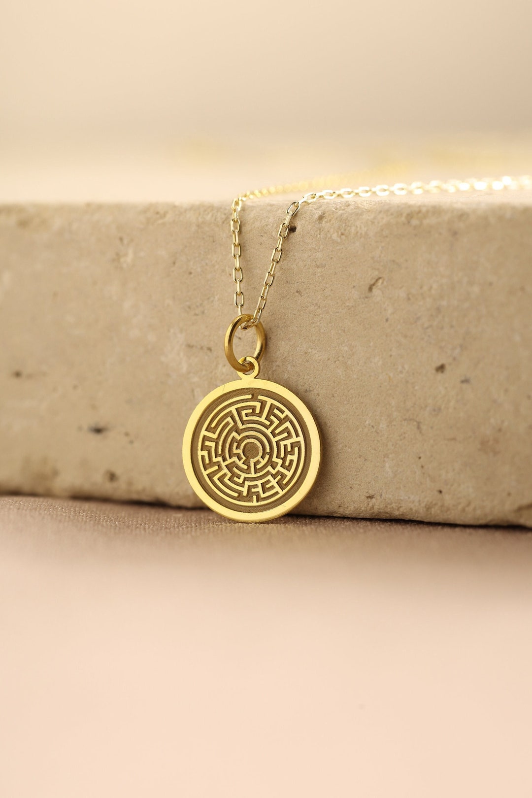 14k Solid Gold Maze Necklace , Pesronalized Labyrinth Pendant , Dainty ...