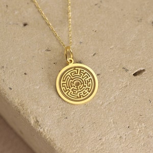 14k Solid Gold Maze Necklace , Pesronalized Labyrinth Pendant , Dainty ...