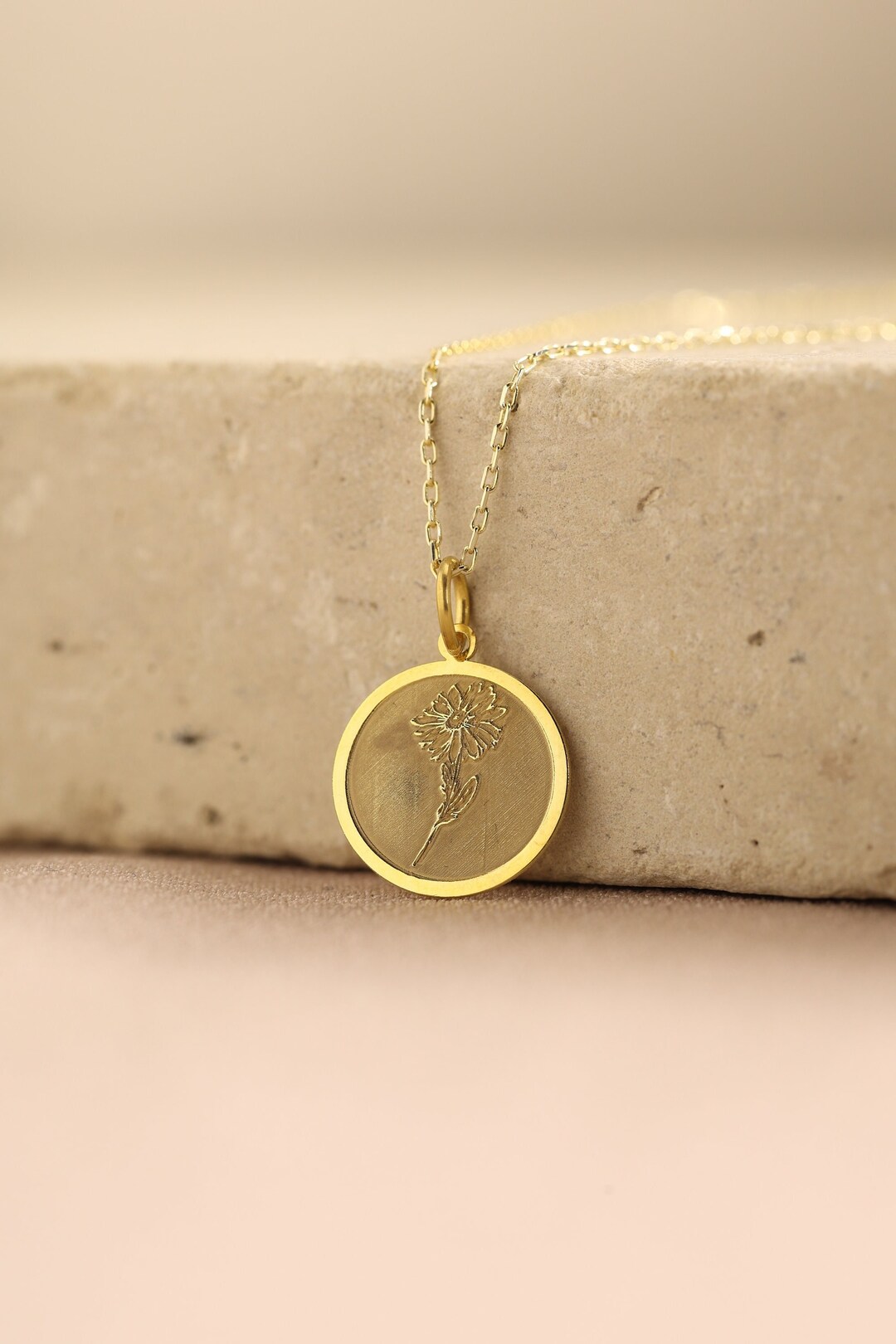 14k Solid Gold Daisy Flower Necklace , Personalized Gold Daisy Pendant ...