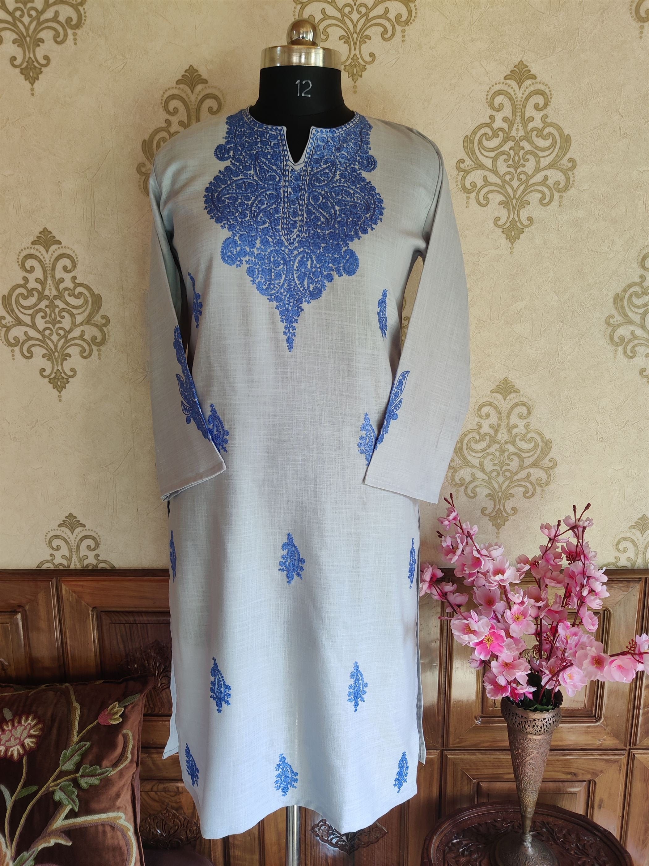 Latest Pakistani Embroidery Designs