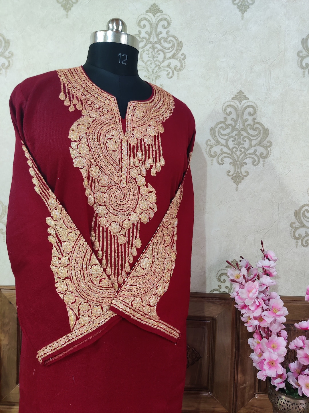 Pheran Kashmiri Embroidery, Kashmiri Dress, Kashmiri Kurta, Wedding ...