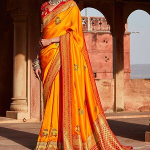 Yellow Pure Silk Paithani Saree in Yellow Red - Etsy