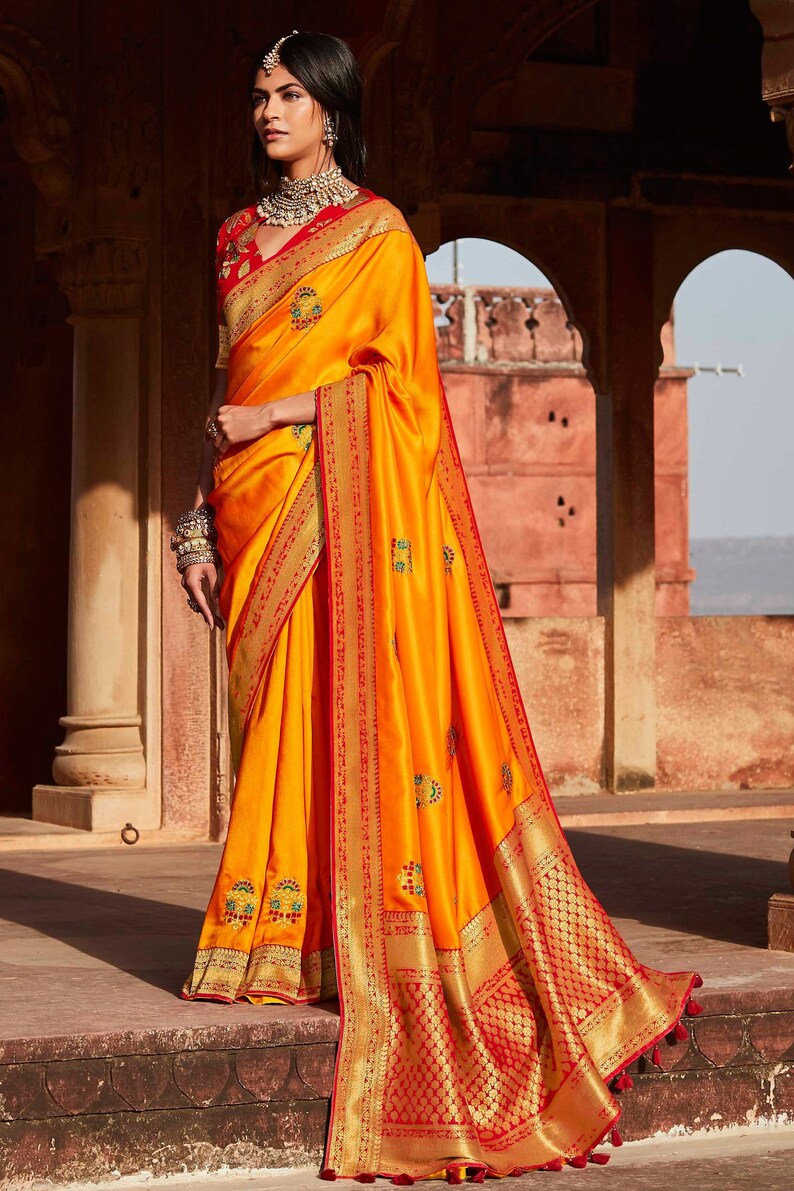 Yellow Pure Silk Paithani Saree in Yellow Red - Etsy