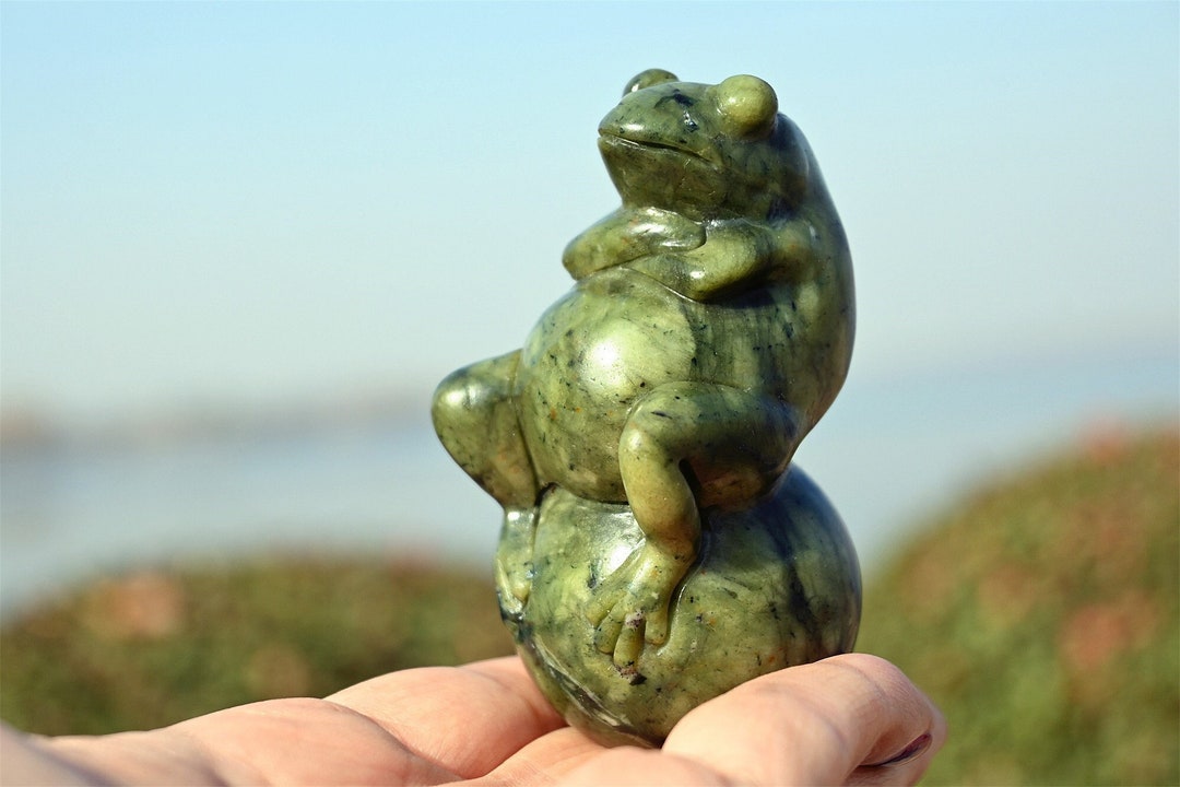 3'' Natural Hand Carved Olive Jade Frog，crystal Frog，crystal Gift，frog ...