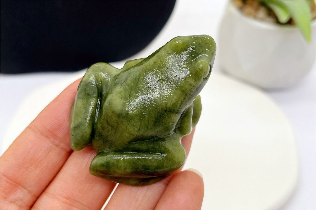 2'' Natural Hand Carved Green Jade Frog，crystal Frog，frog Sculpture ...