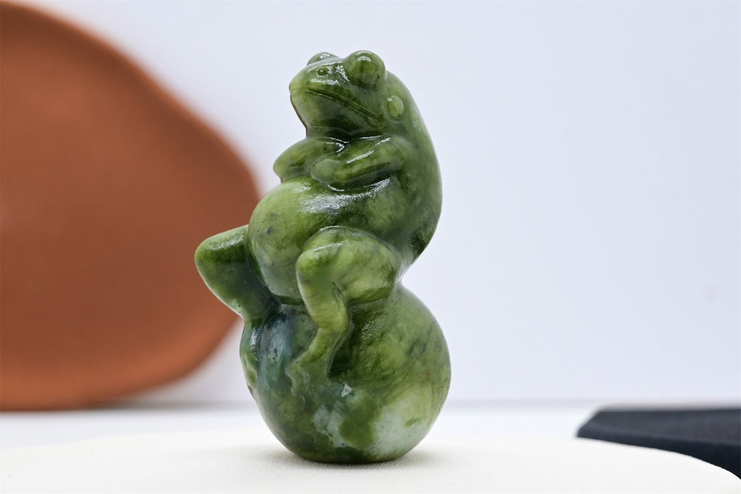 2.8'' Natural Hand Carved Olive Jade Frog，crystal Frog， Frog Carved ...
