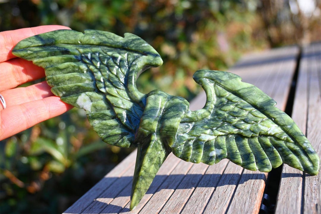 8'' Natural Green Jade Crow Skull Carved，crow Wings Decor，crow Skull ...