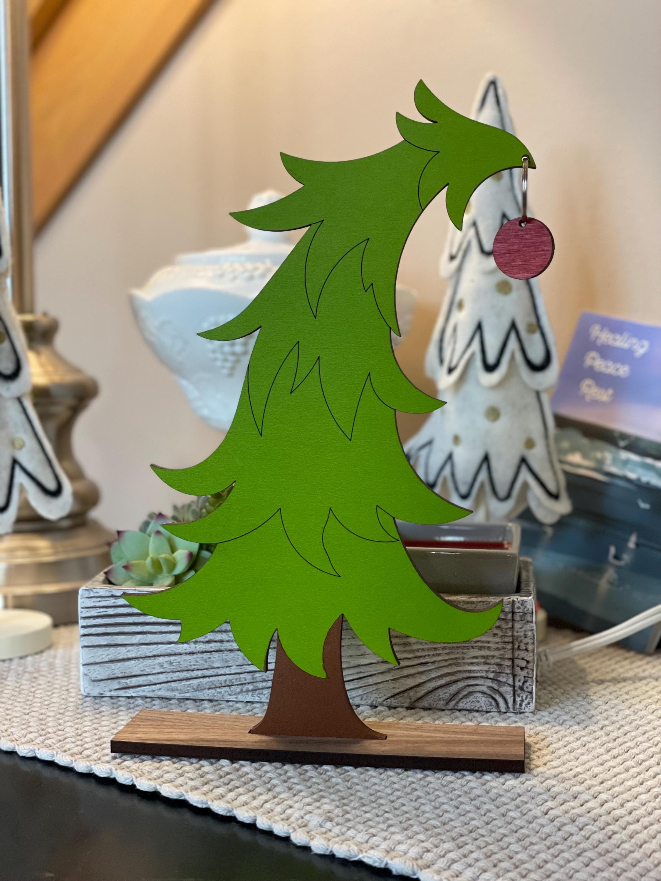 Grinch Christmas Tree / Grinch / Whoville / Suess / Who / Cindy Lou ...