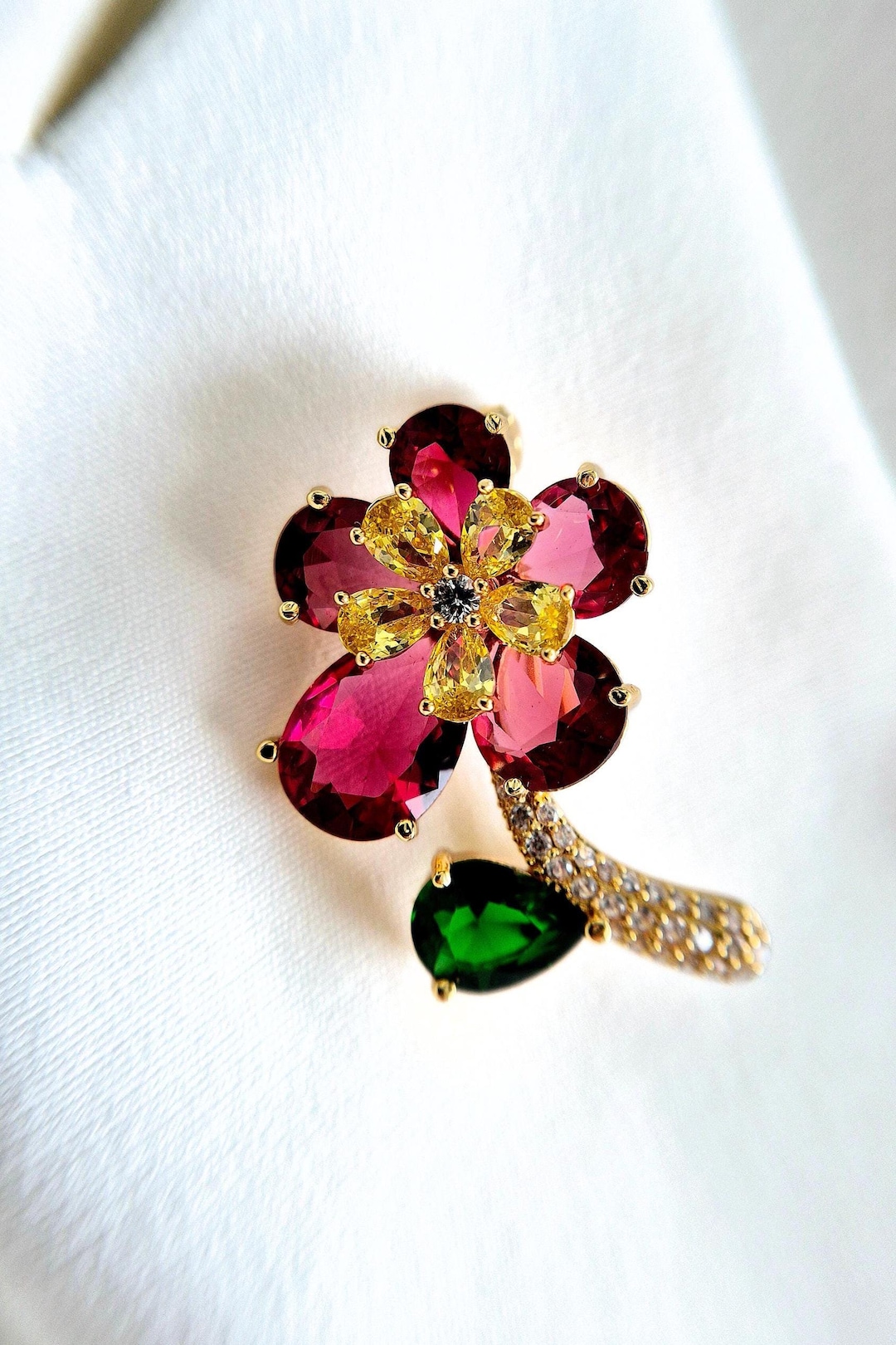 Red Flower Brooch, Red Floral Brooch, Brosche Rote Blume, Elegant ...