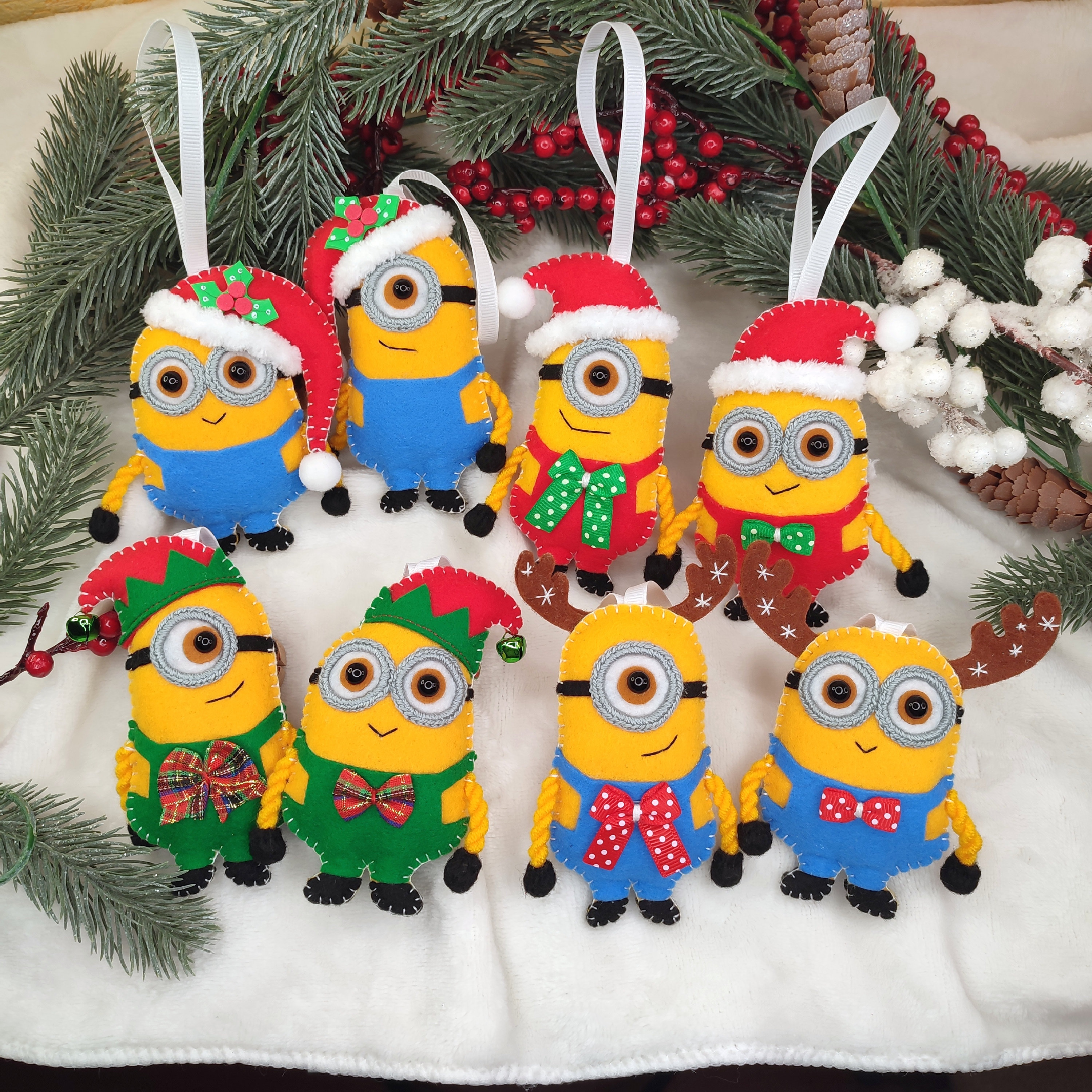 Lindo árbol De Navidad De Los Minions