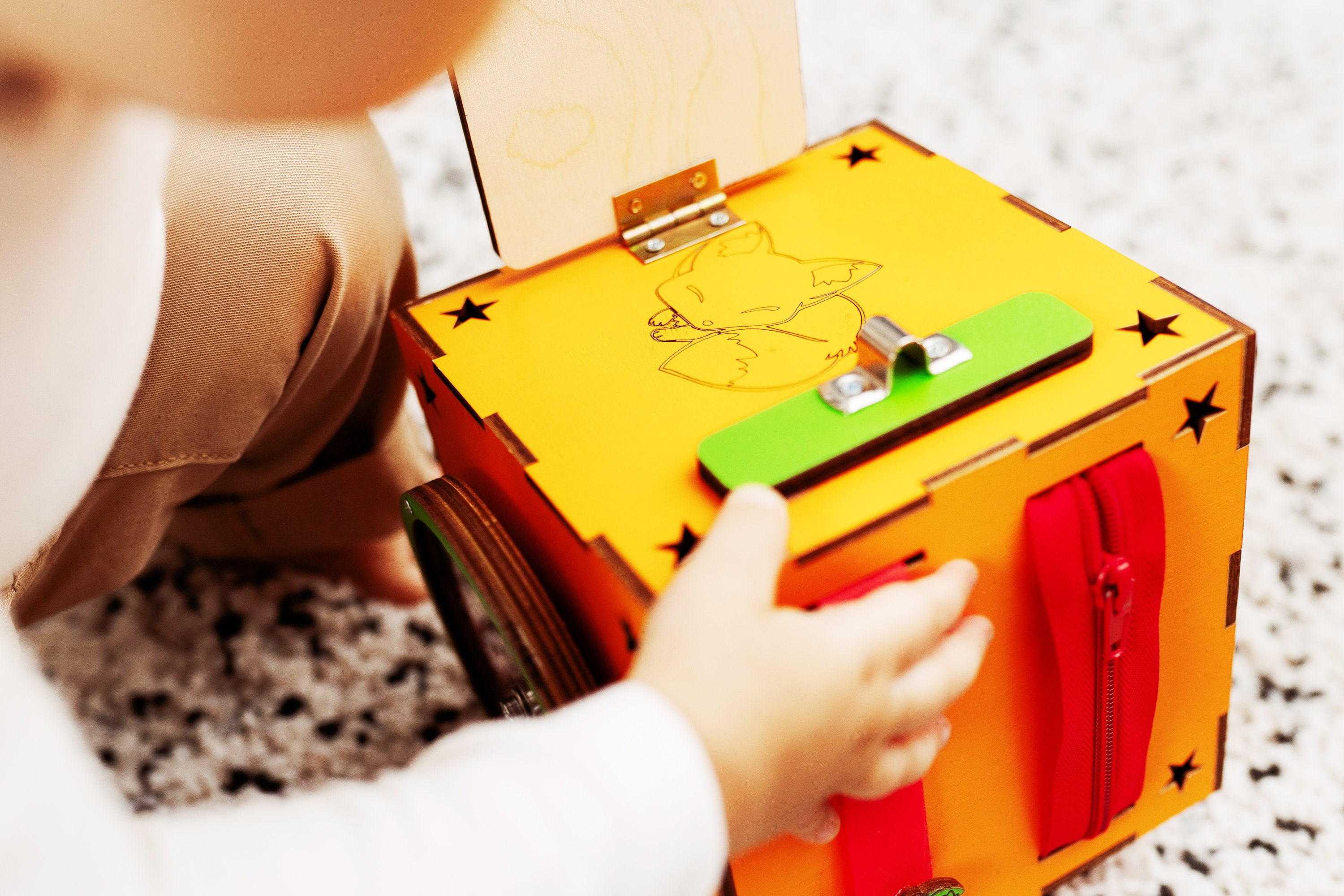 Busy Board Baby, Busy Box, Educational Sensory Toy Bright Water-base ...