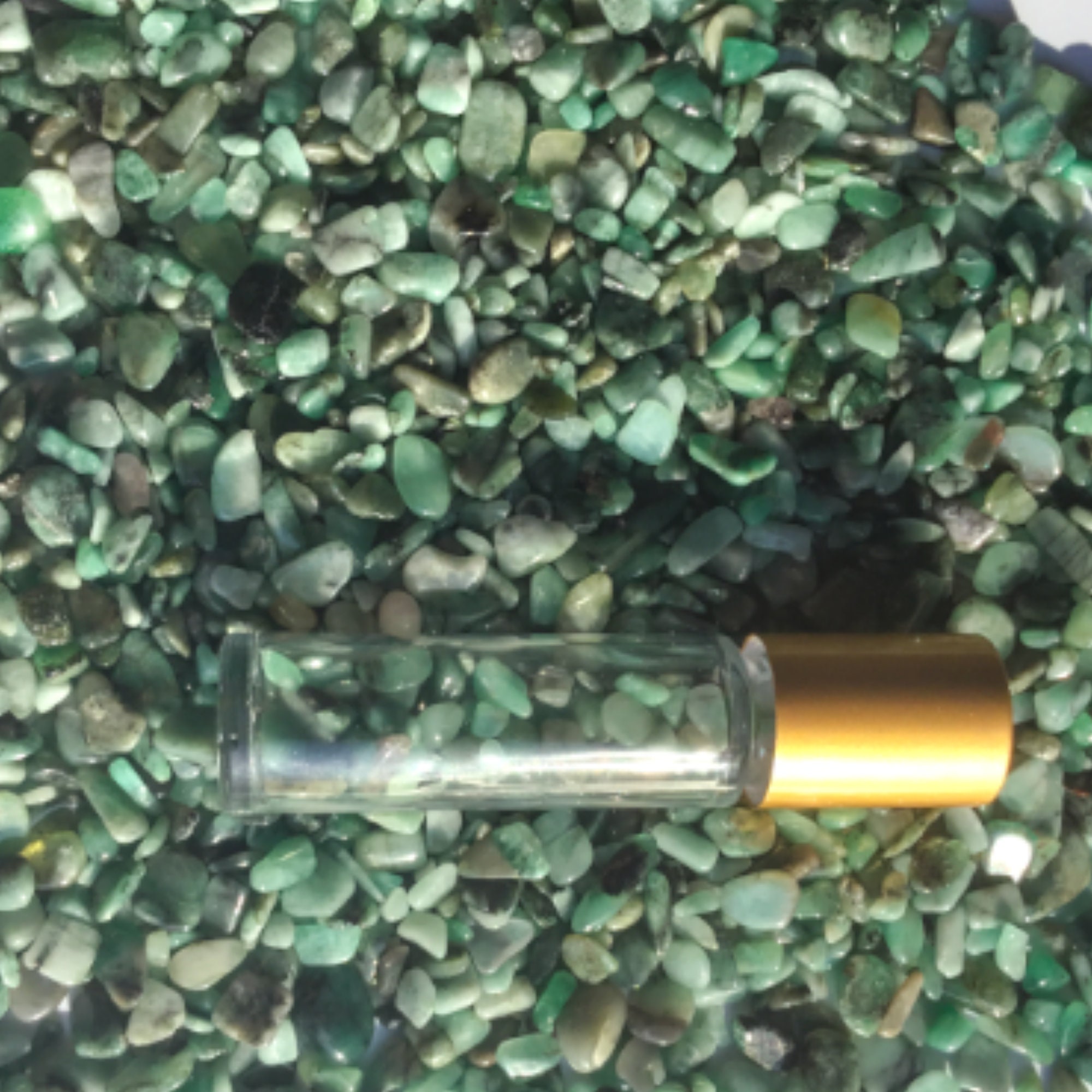 EMERALD Chips - 3-7mm - 1, 2, 4, 8 Oz - Gemstone Chips - Crystal Chips ...