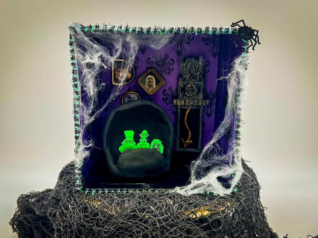 The Haunted Mansion Diorama - Etsy