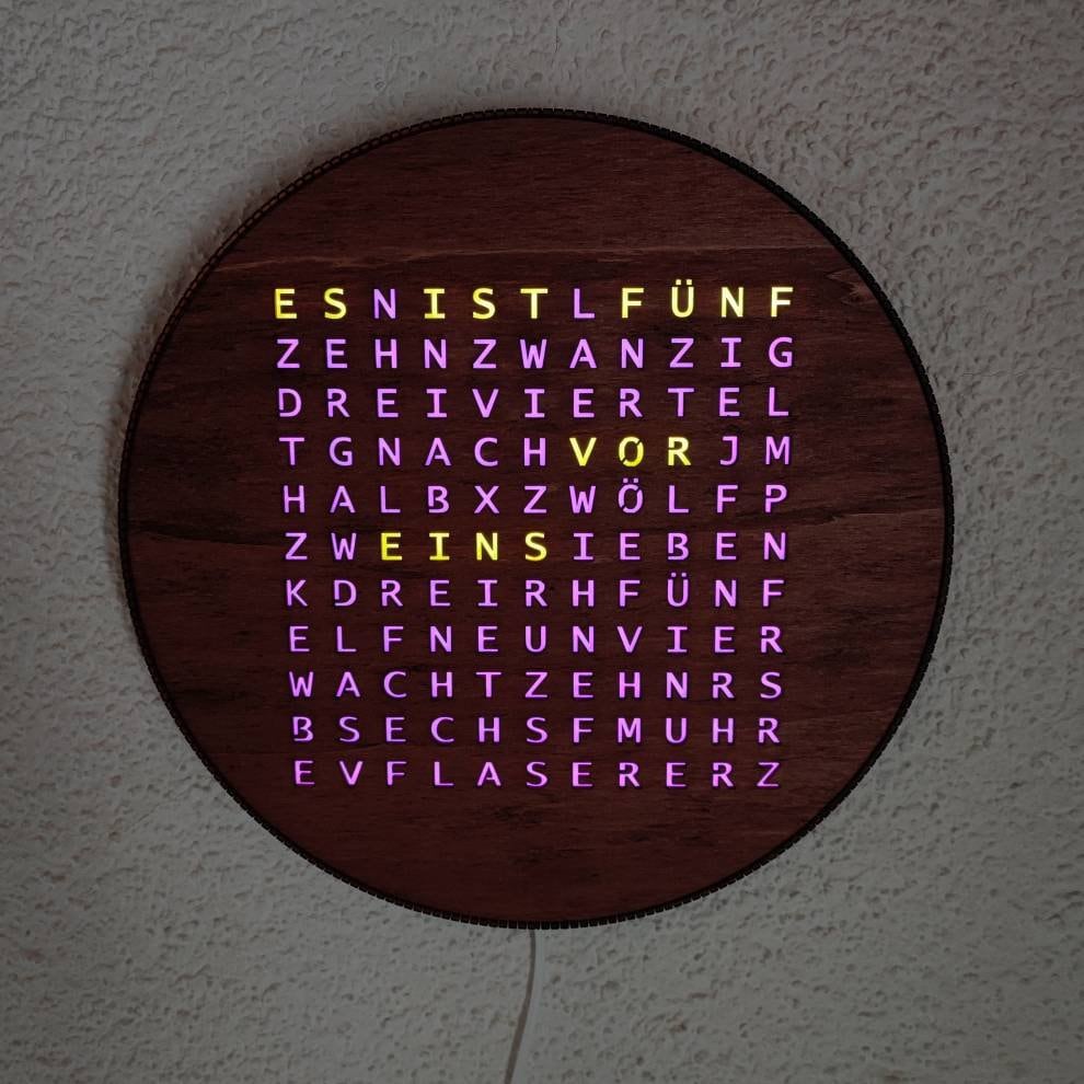 Wort-Uhr "smart" mehr farbige LEDs mit WiFi / Wordclock (Teak) - Etsy.de