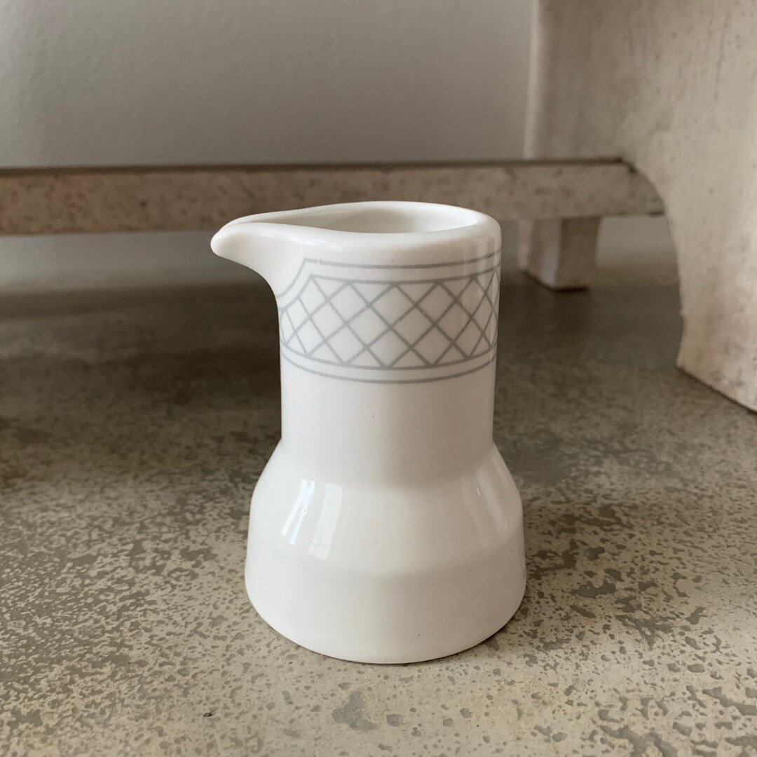 Vintage Ceramic Creamer HLC Gray Lattice Homer Laughlin Restaurant Ware ...