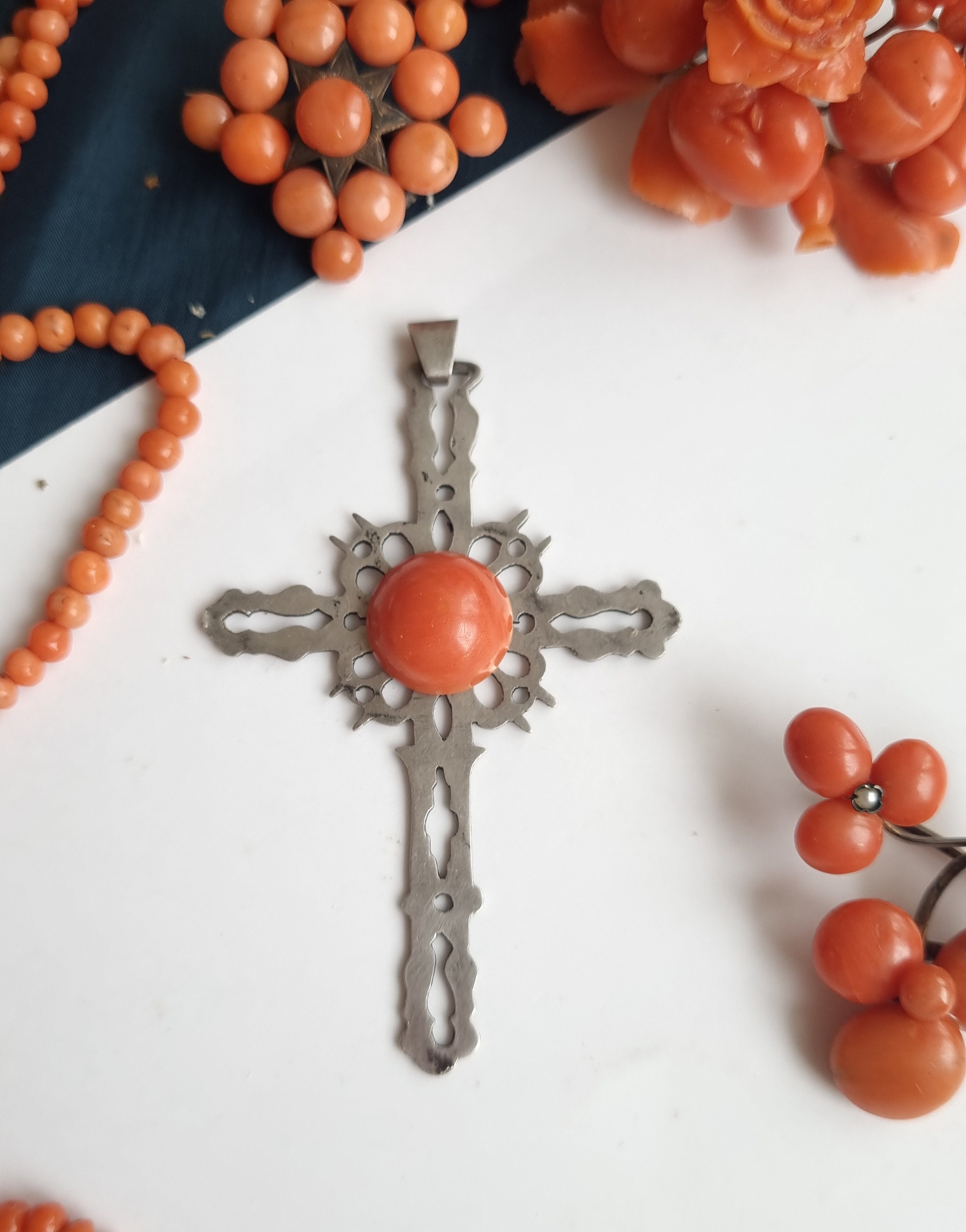 Antique Rare Victorian Salmon Pendant With Big Undyed Natural Coral ...