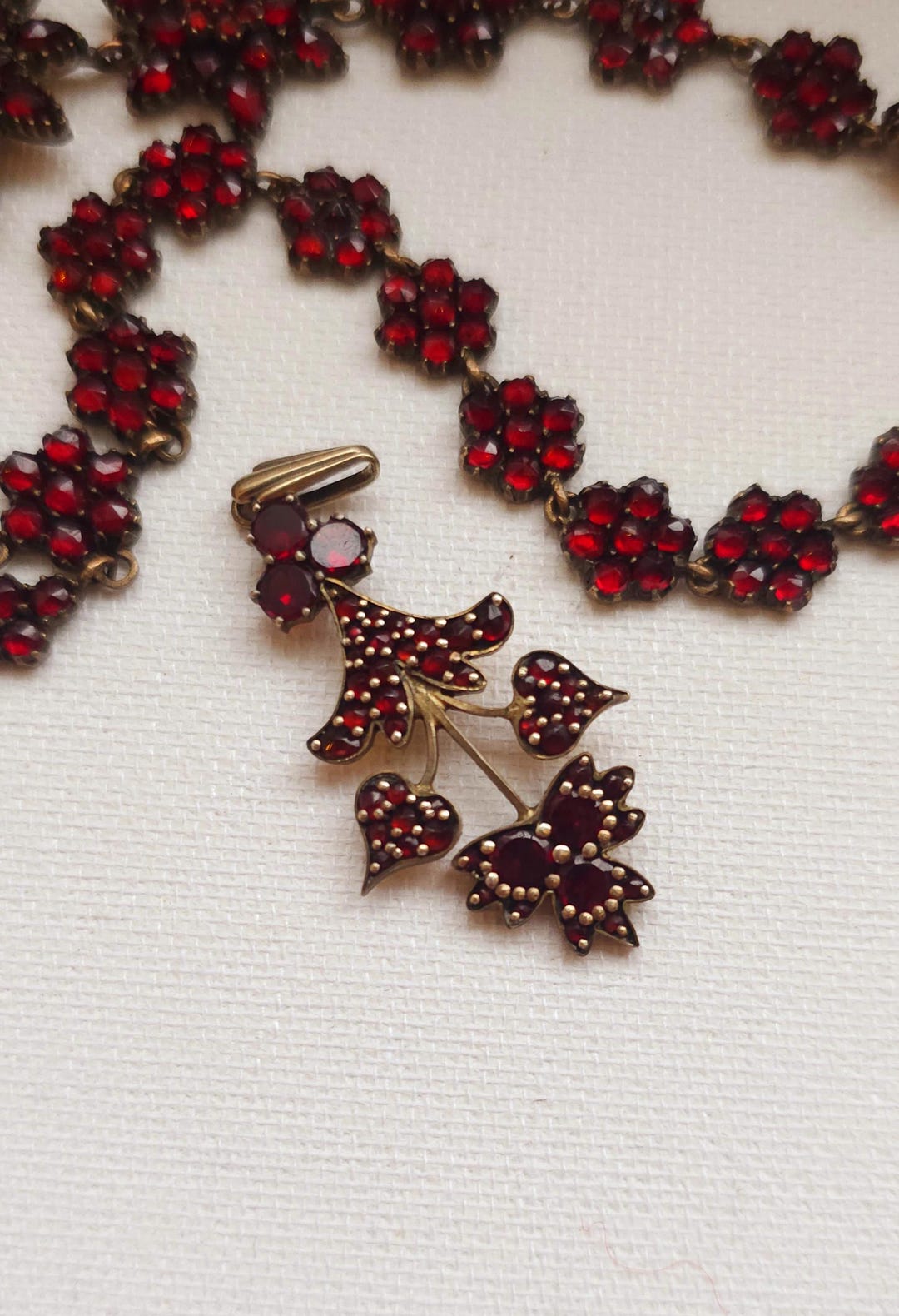 Victorian Bohemian Garnet Pendant Pyrope Rose Cut Stones. Rare to Find ...