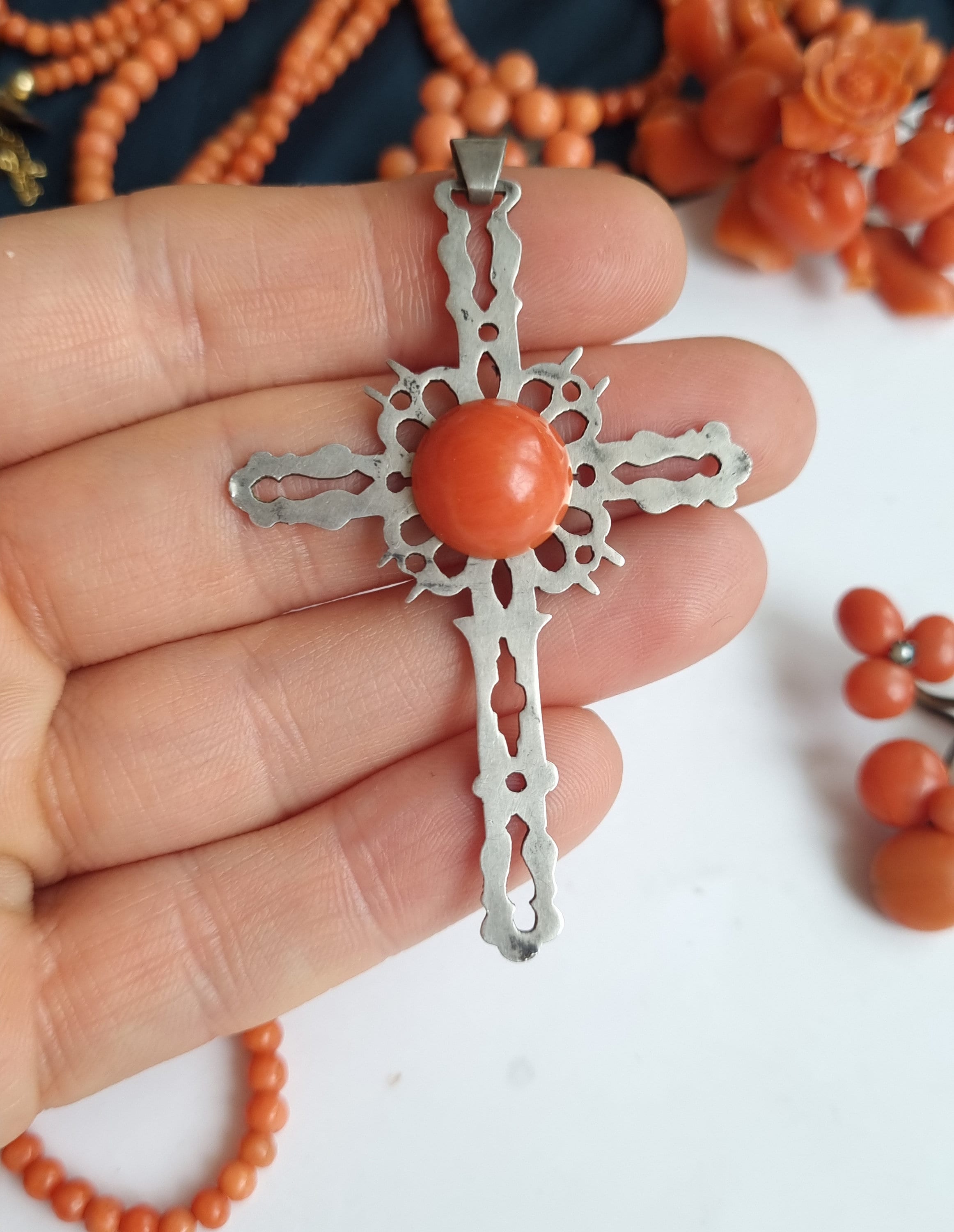 Antique Rare Victorian Salmon Pendant With Big Undyed Natural Coral ...