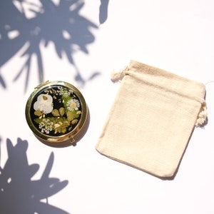 Handmade Pressed Flower Compact Mirror Bridesmaid Gift Real Flower ...