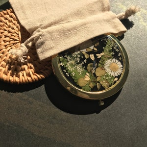Handmade Pressed Flower Compact Mirror Bridesmaid Gift Real Flower ...