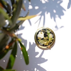 Handmade Pressed Flower Compact Mirror Bridesmaid Gift Real Flower ...