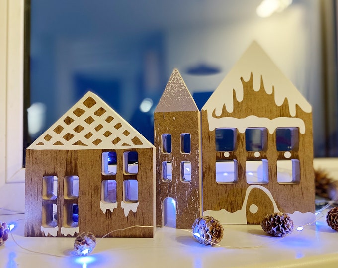 Wooden Christmas Street House Scene Ornament - Etsy Canada