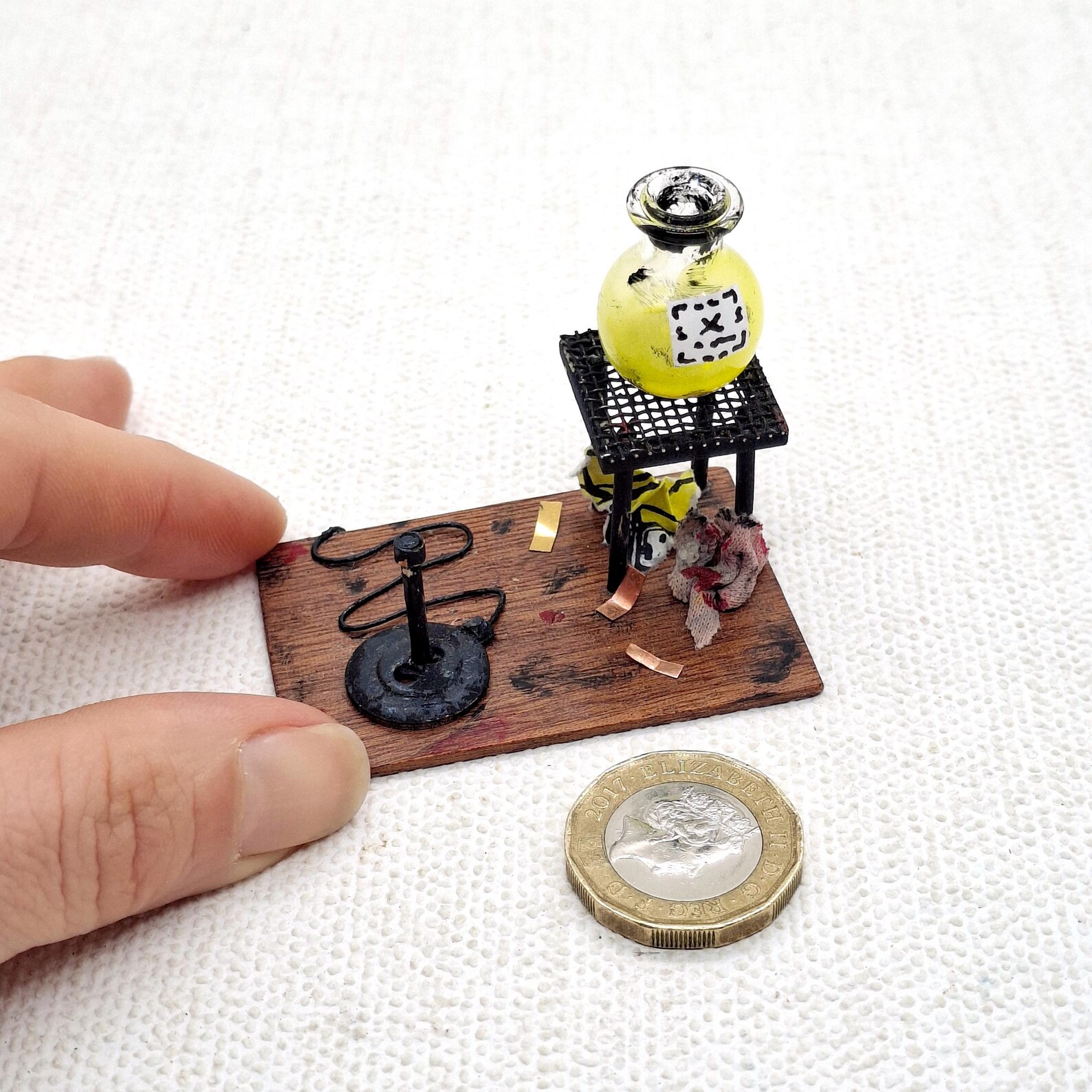 Dolls House Science, Miniature Apothecary, 1:12th Scale Chemists ...