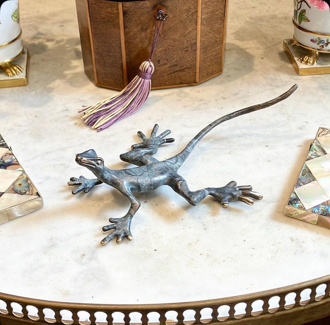 Everyone Needs a Lizard in Their Drawing Room!a Cold Painted Solid ...
