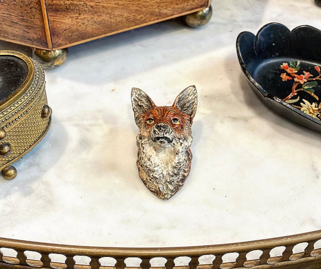 I Have a Pressie for You Foxy Loxy Wickham,the Austrian Heiress Said ...